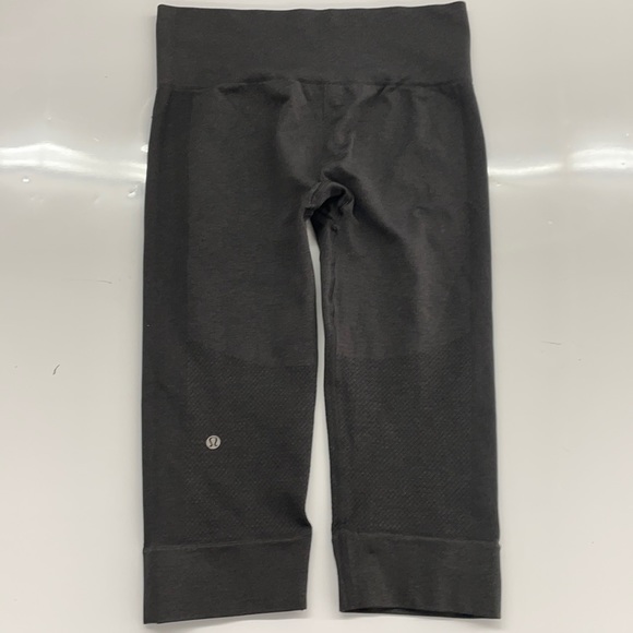 lululemon athletica | Pants & Jumpsuits | Lululemon Womens Capris Size ...